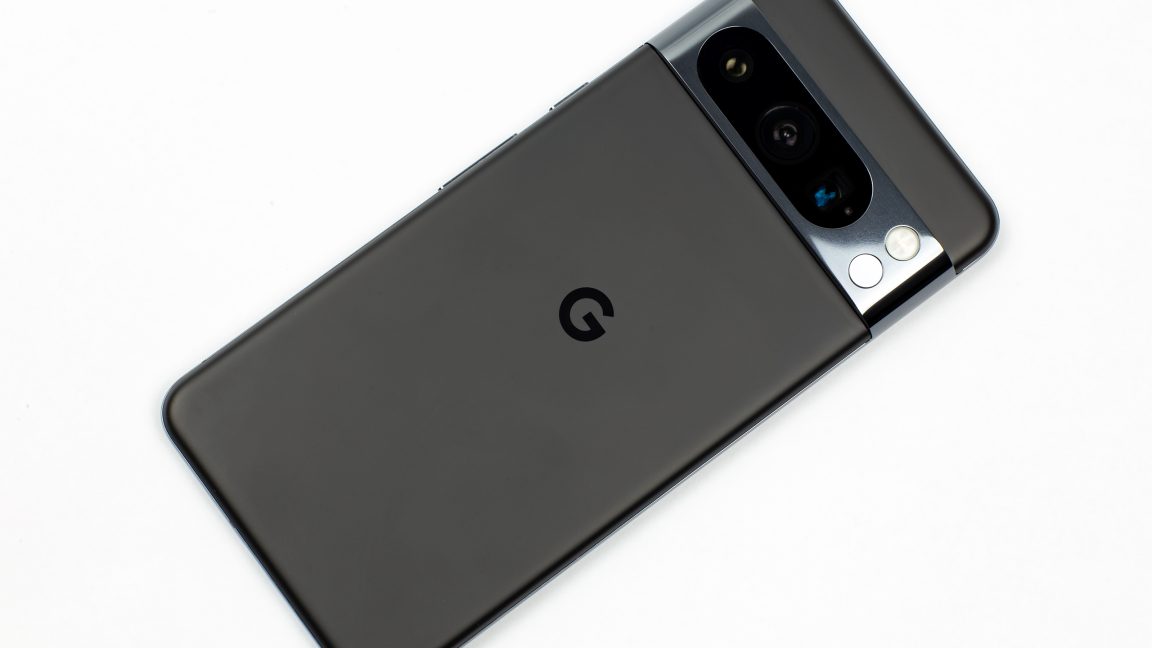 Google says bumpy Pixel 8 screens are nothing to worry about - Ars Technica