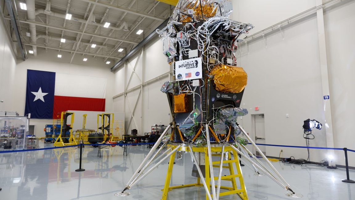 Ars takes a close-up look at the first US lunar lander in half a ...