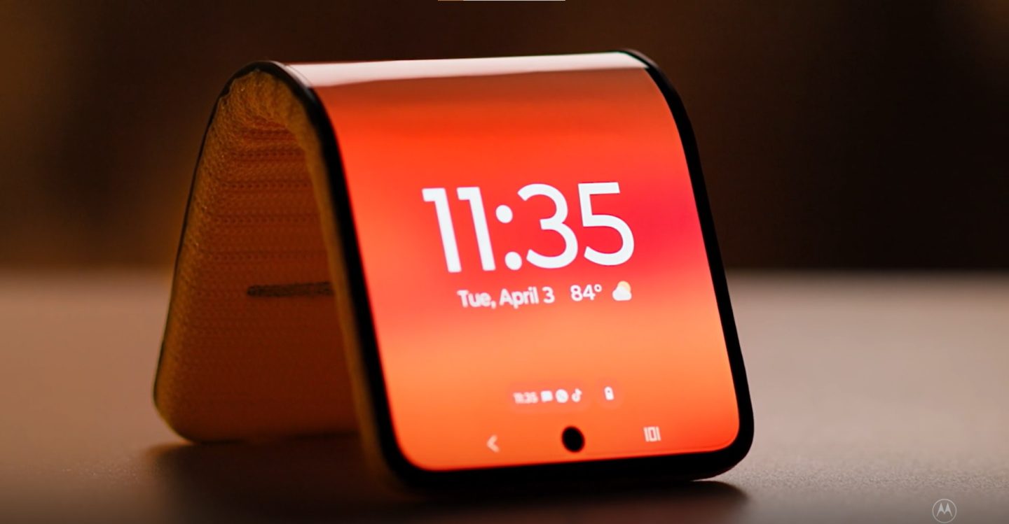 Motorola demos smartphone that can wrap around your wrist (again) - Ars ...