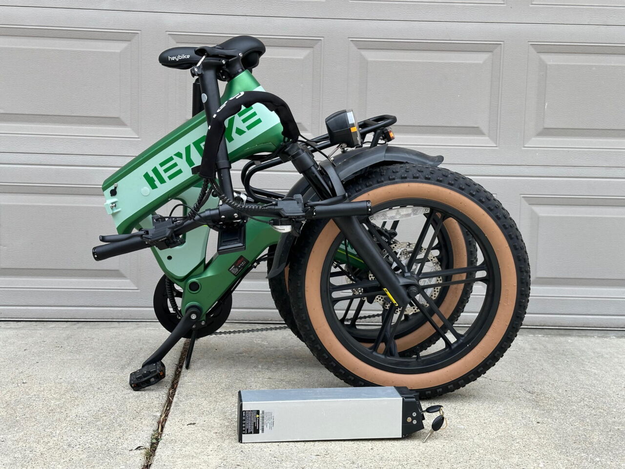 Fast times and loose steering: The Heybike Tyson e-bike reviewed | Ars ...