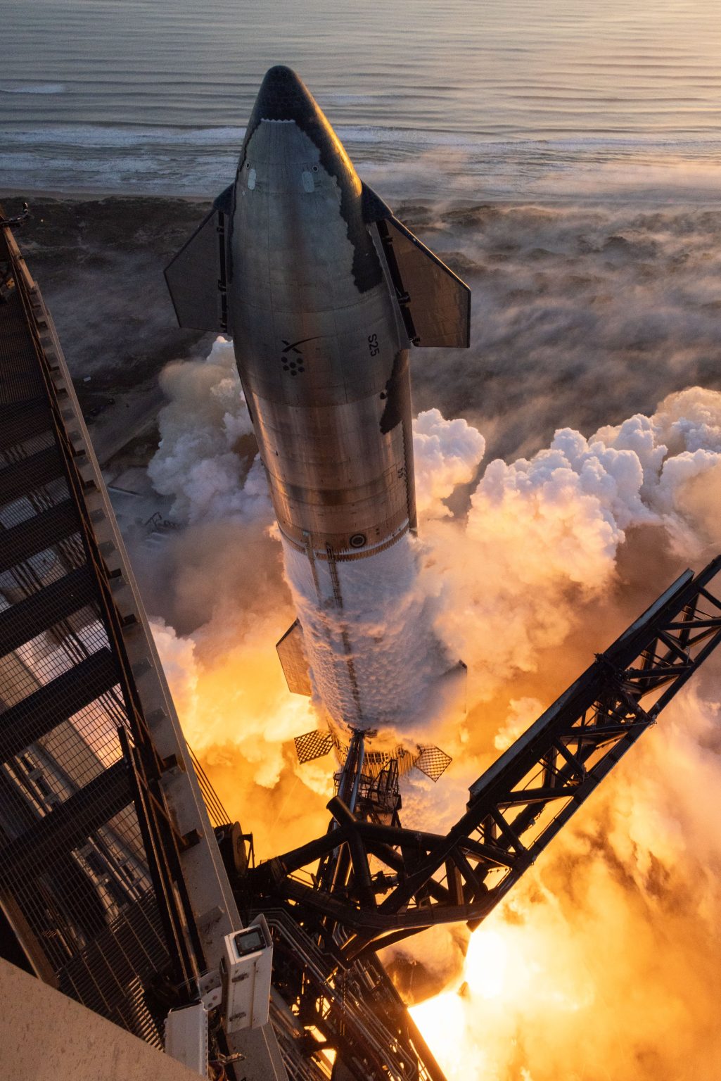 SpaceX discloses cause of Starship anomalies as it clears an FAA hurdle ...