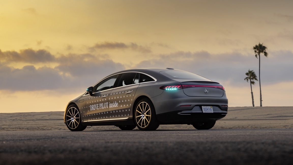 Turquoise Taillights Tell You This Mercedes Is Driving Autonomously Ars Technica