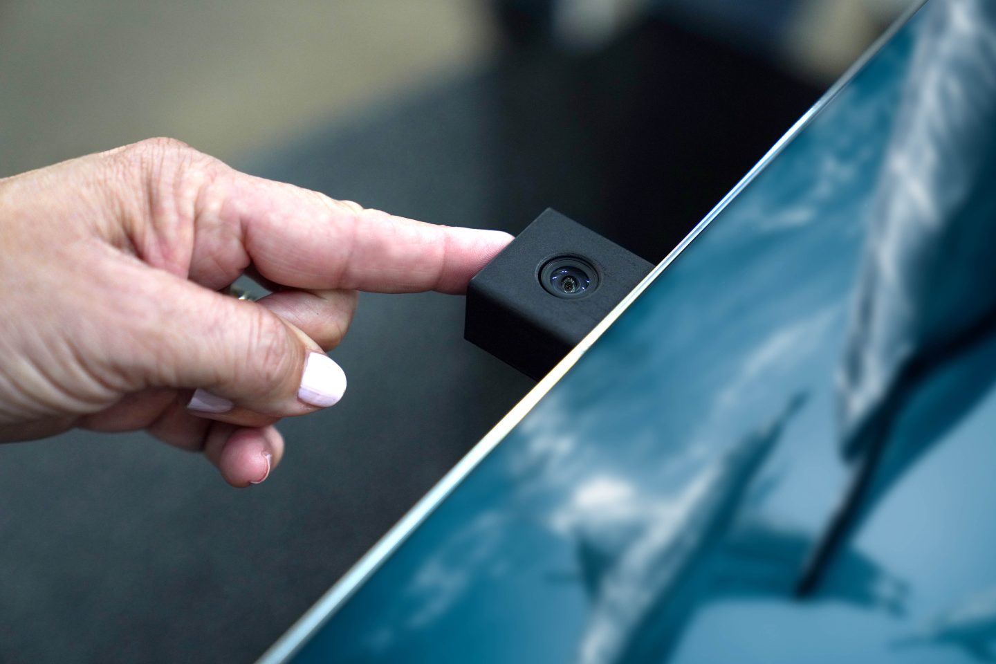 Wireless TVs use built-in cameras, NFC readers to sell you stuff you ...