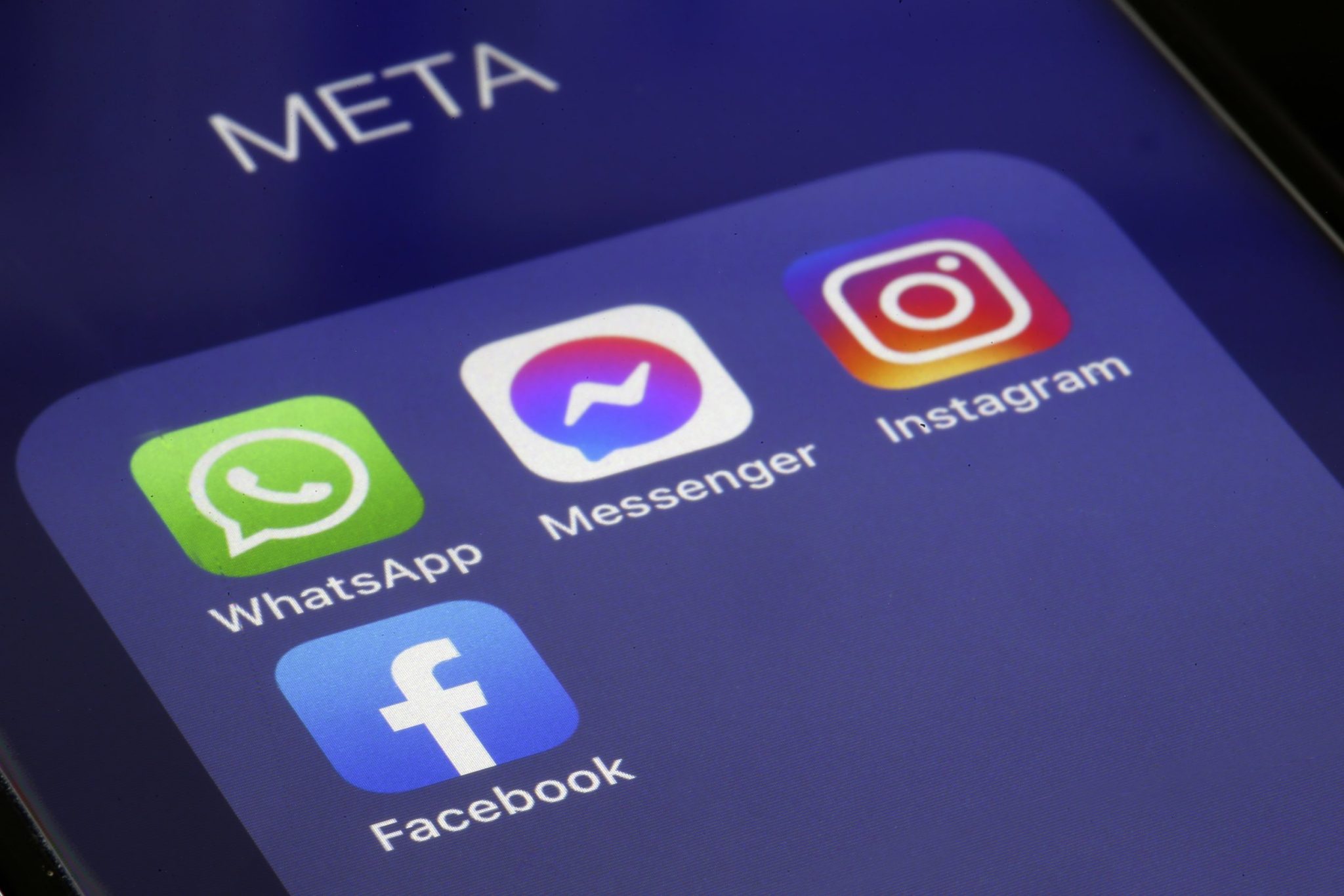 Meta defies FBI opposition to encryption, brings E2EE to Facebook ...