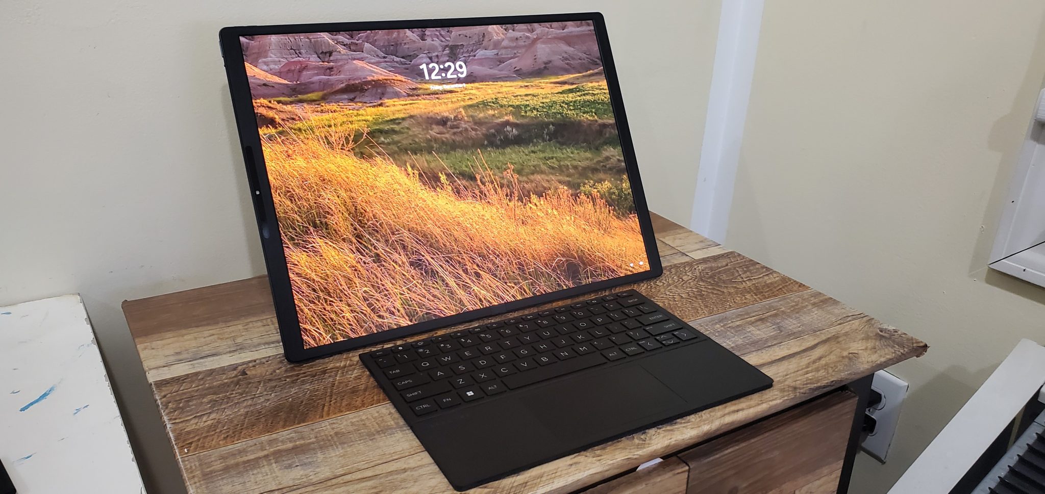 I’ve used a foldable laptop for a month, and I’m ready to return to a ...