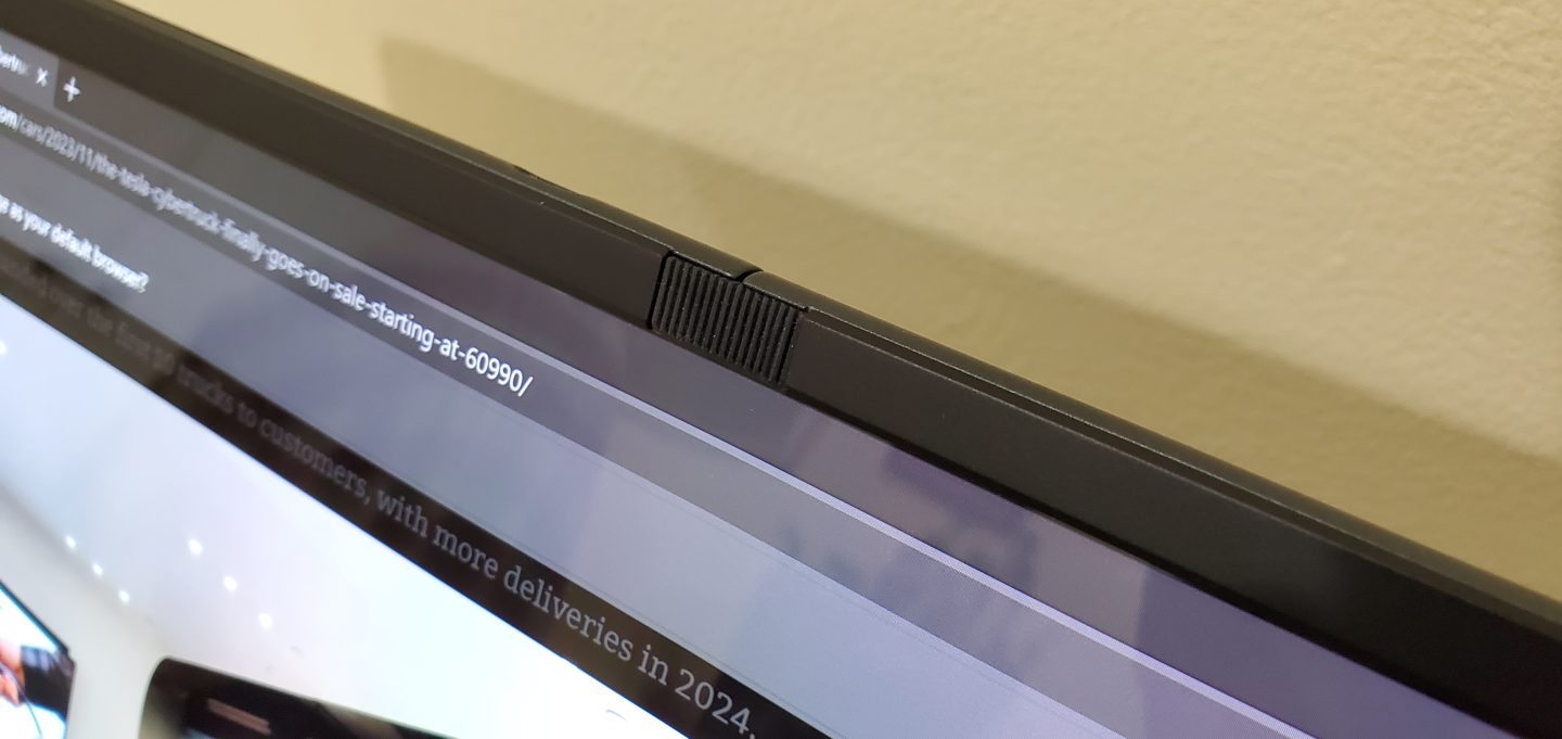 I’ve used a foldable laptop for a month, and I’m ready to return to a ...