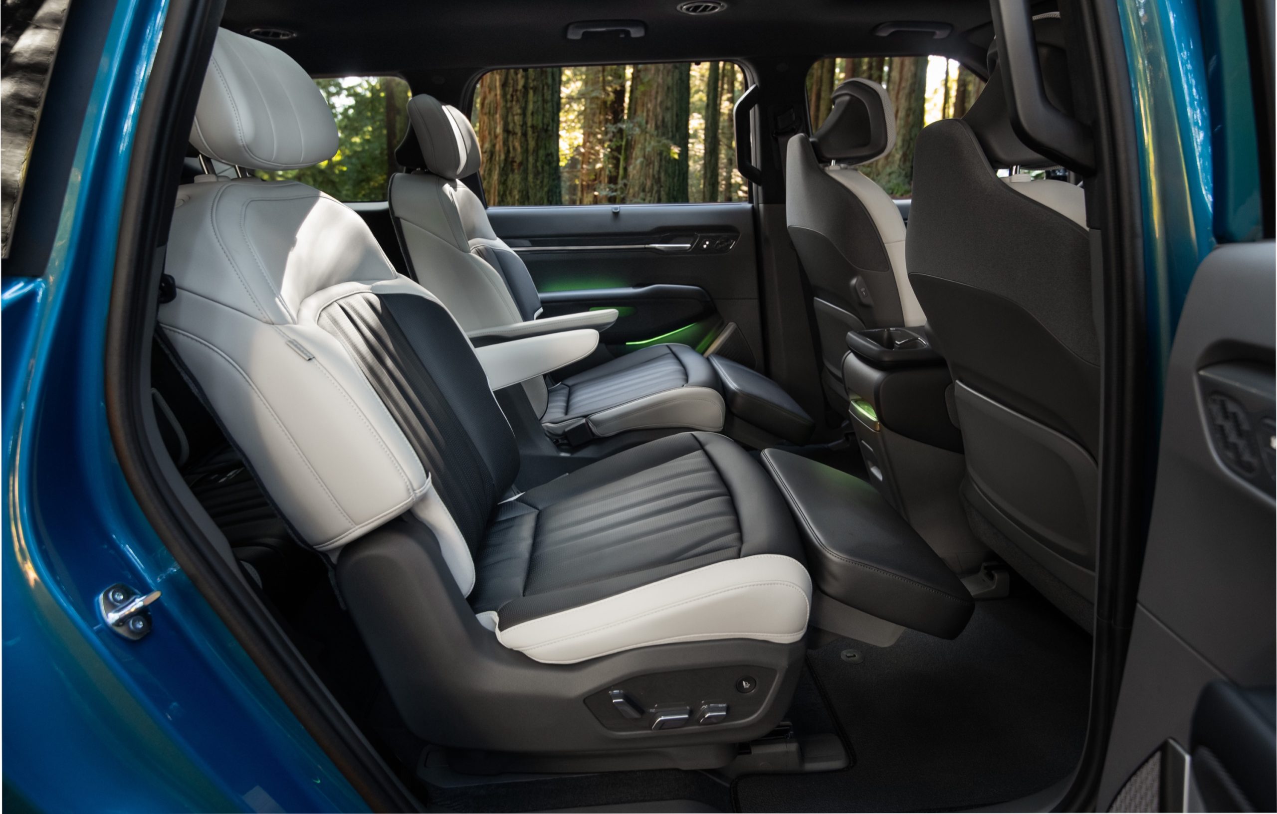 The 2024 Kia EV9, an electric three-row SUV designed with the US in ...