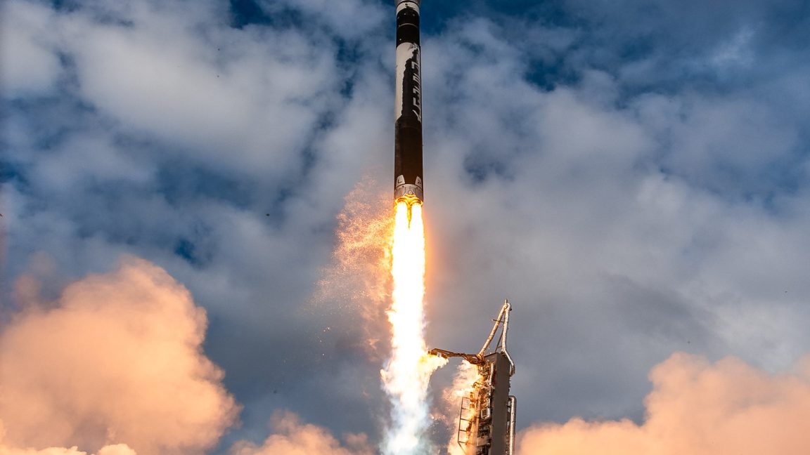 Rocket Report: SpaceX’s record year; Firefly’s Alpha rocket falls short ...