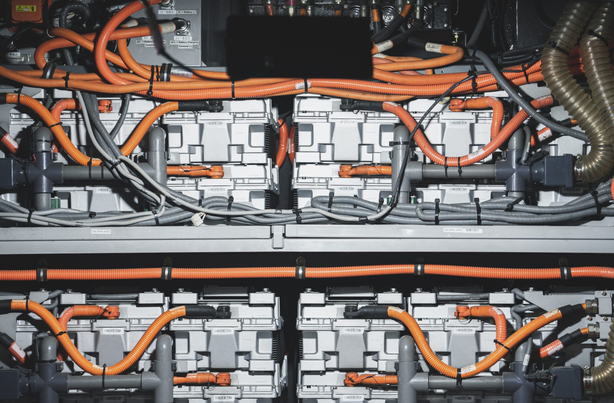 Here’s how the EPA calculates how far an EV can go on a full charge ...