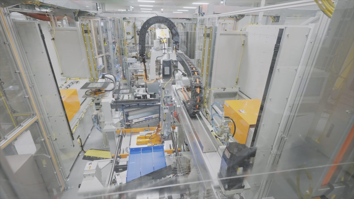 Here’s how Honda and GM are building production hydrogen fuel cells ...
