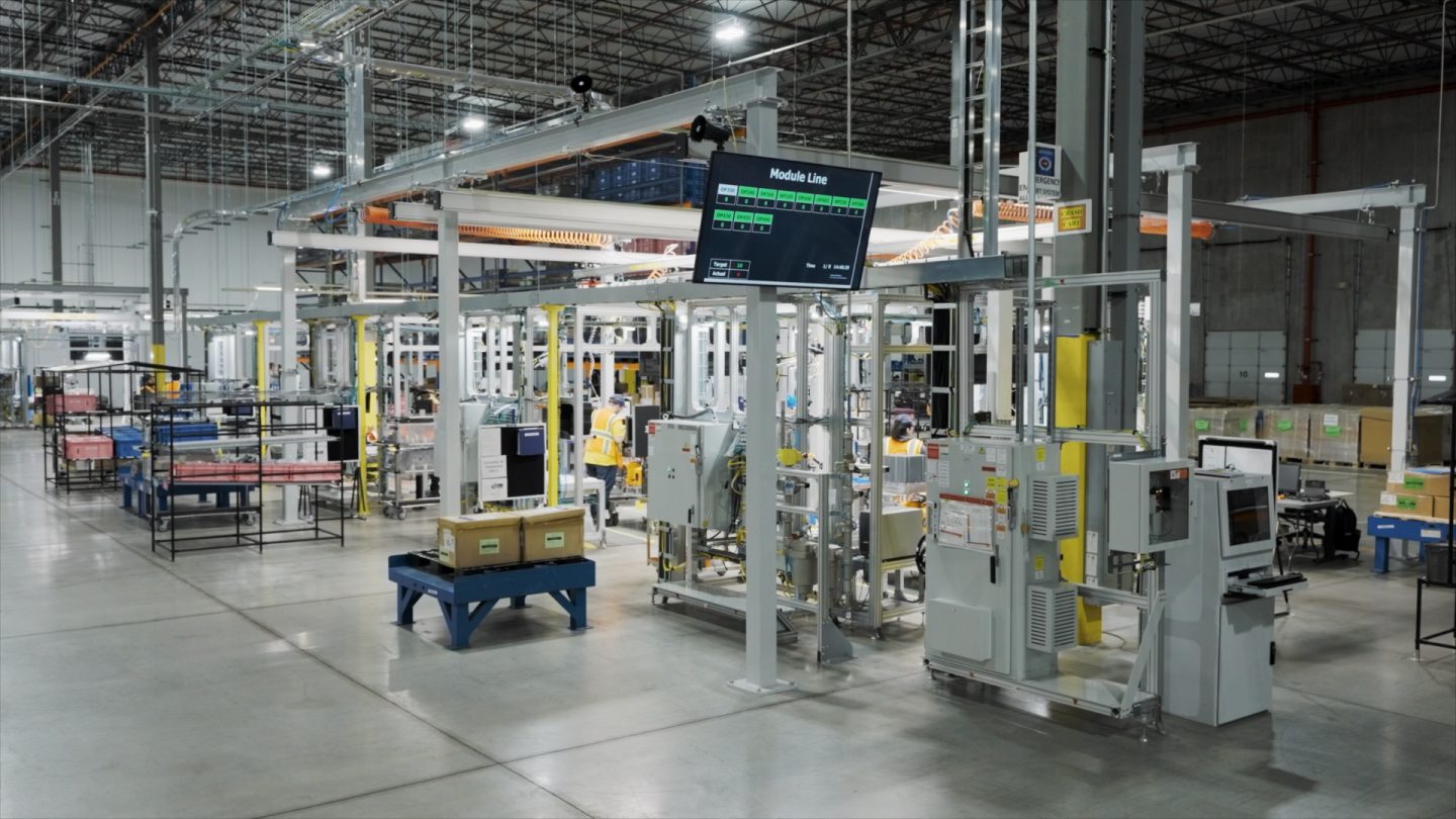 Here’s how Honda and GM are building production hydrogen fuel cells ...