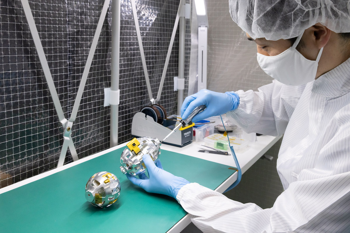 A Japanese spacecraft faceplanted on the Moon and lived to tell the ...