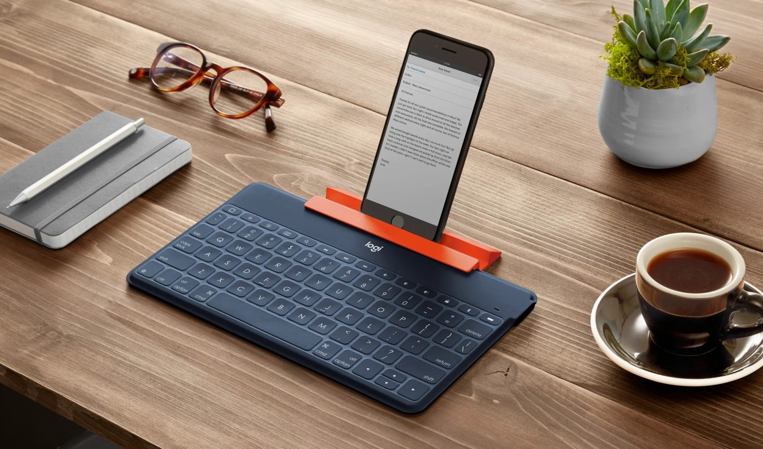 Clicks is a $139 iPhone case for people who hate touchscreen typing ...