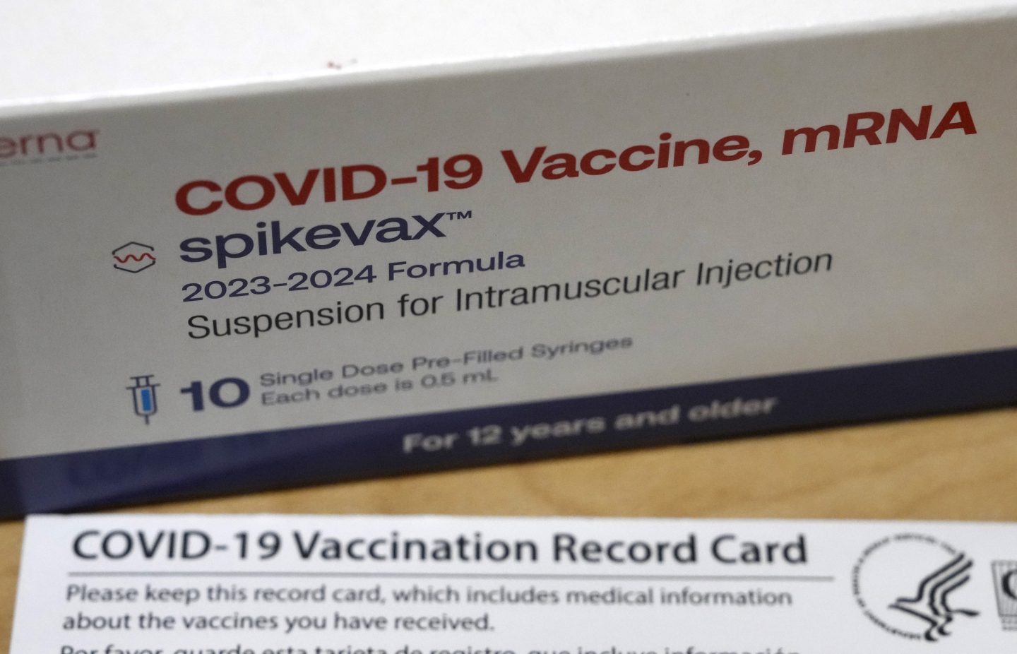 CDC recommends spring COVID booster for people 65 and up - Ars Technica