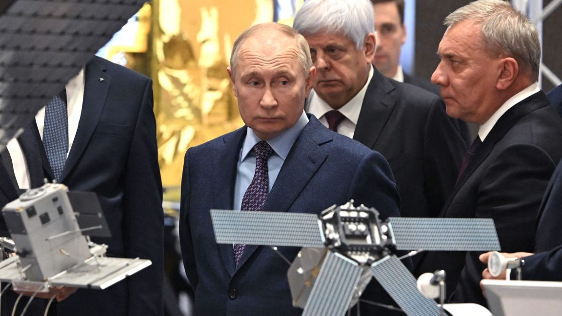 Three terms sure to grab attention: Russia, nuclear, anti-satellite ...