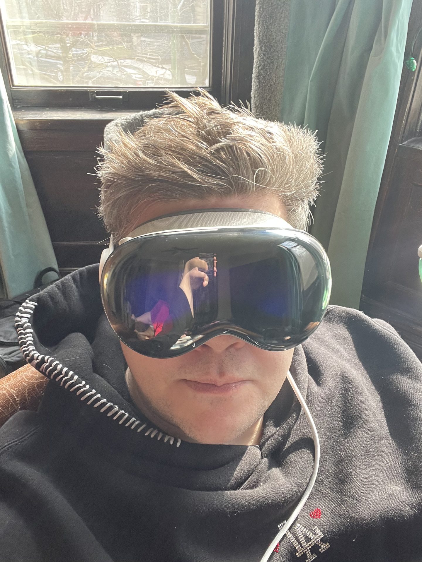 Why walking around in public with Vision Pro makes no sense - Ars Technica