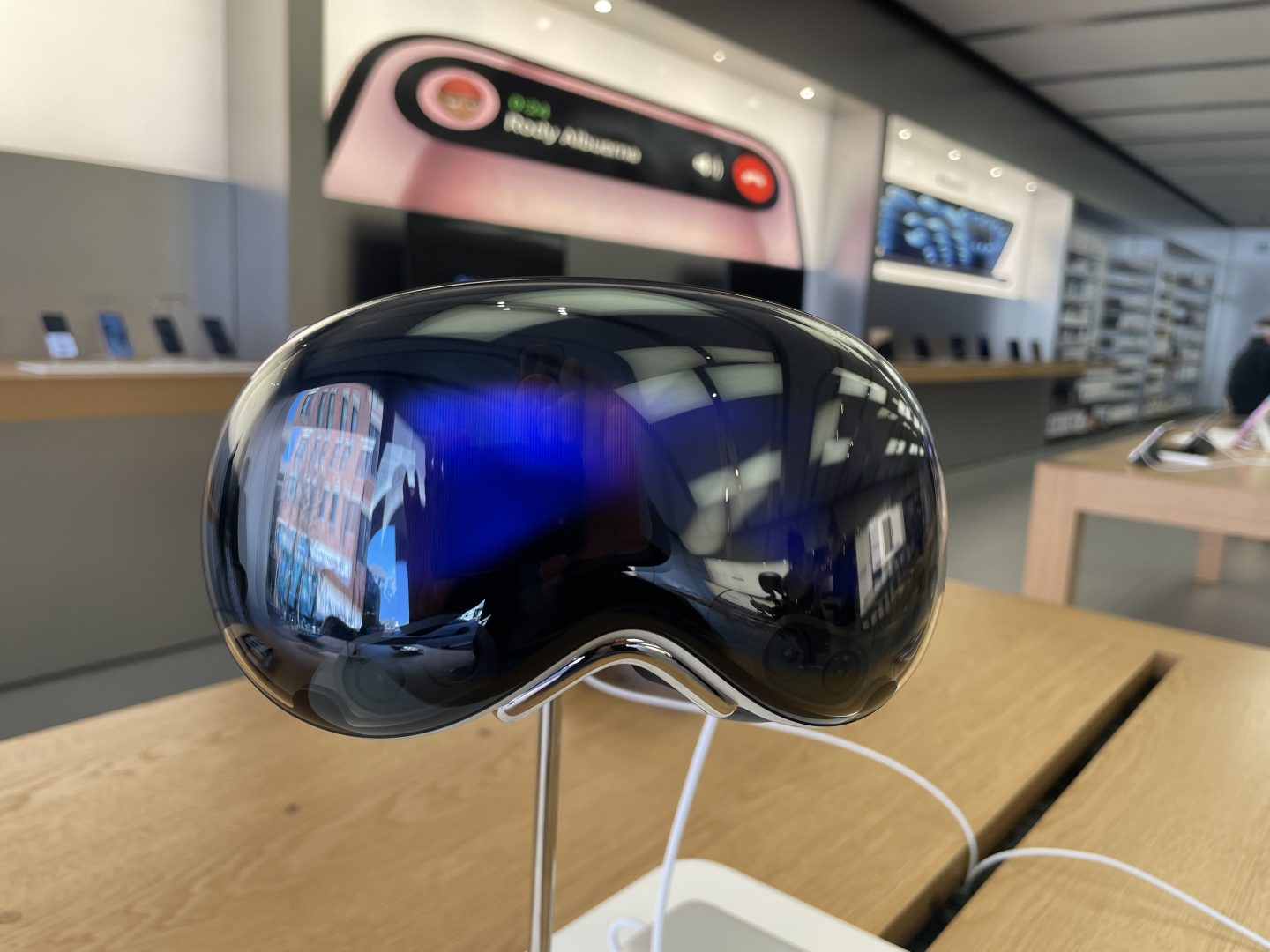 What I learned from the Apple Store’s 30-minute Vision Pro demo - Ars ...