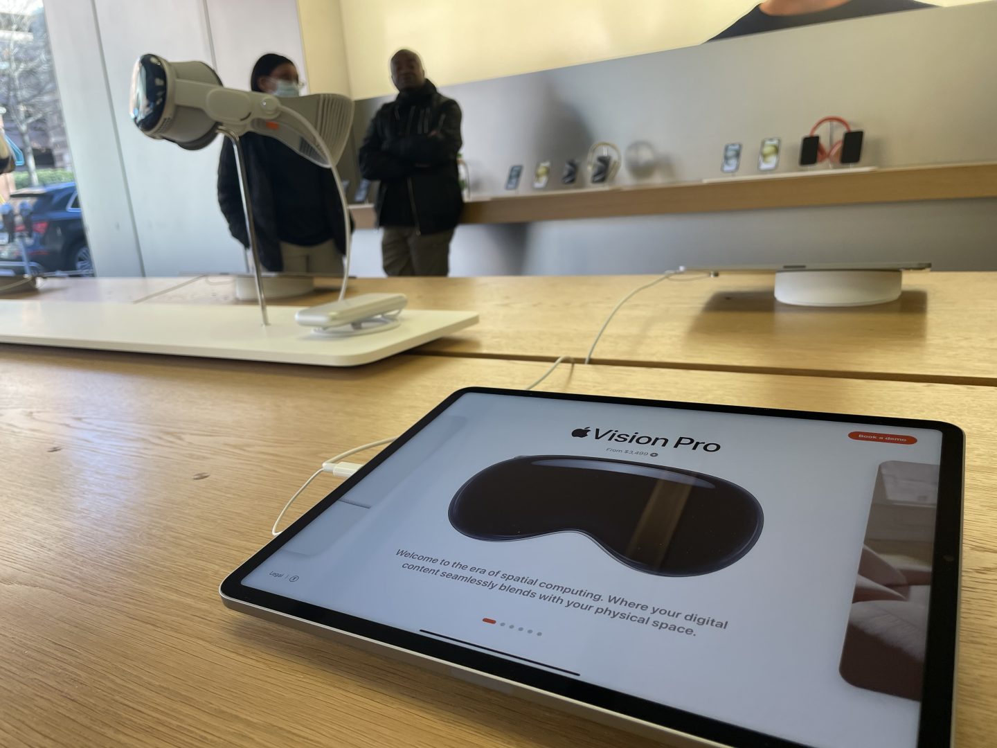 What I learned from the Apple Store’s 30-minute Vision Pro demo - Ars ...