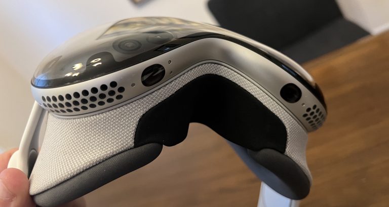 I worked exclusively in Vision Pro for a week—here’s how it went - Ars ...