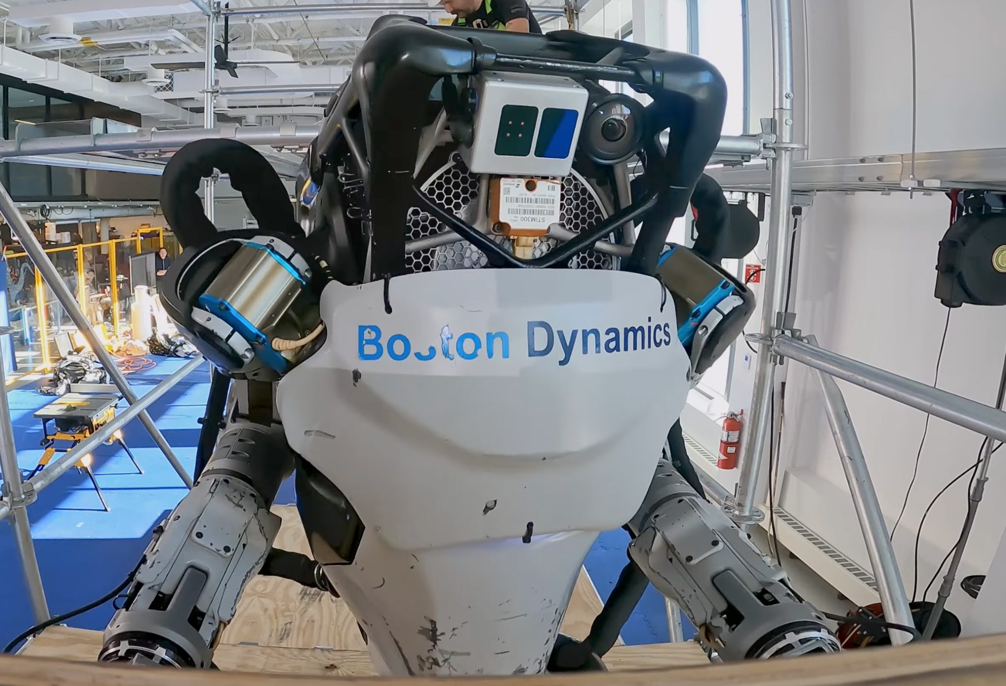 Boston Dynamics’ Atlas tries out inventory work, gets better at lifting ...