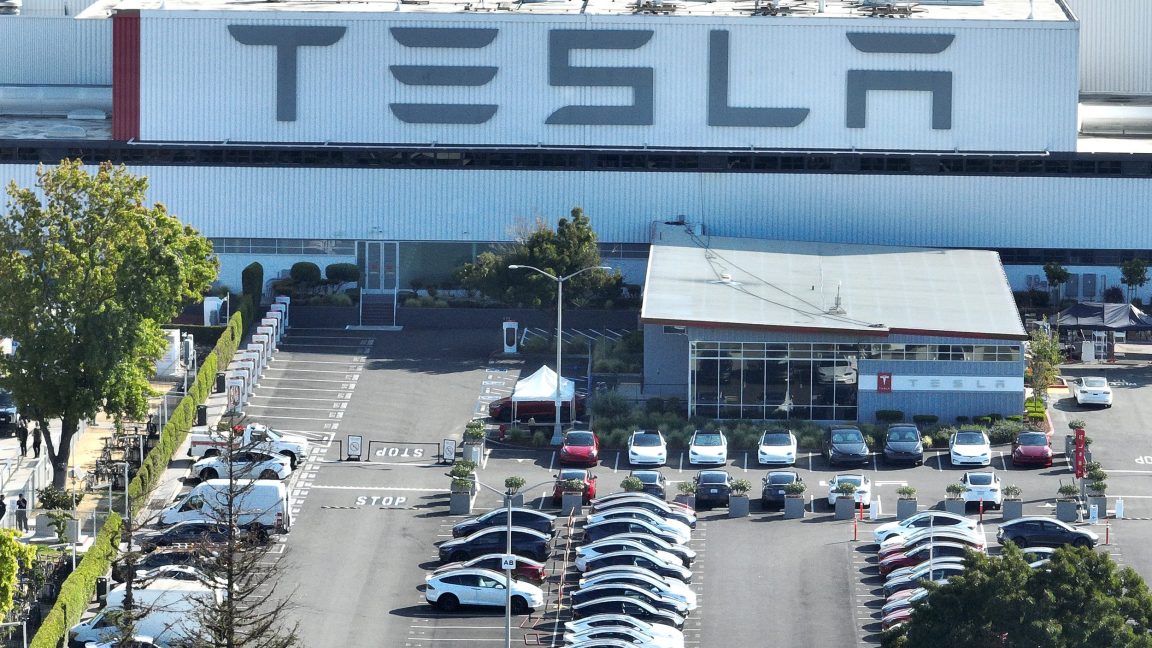 Tesla must face racism class action from 6,000 Black workers, judge ...