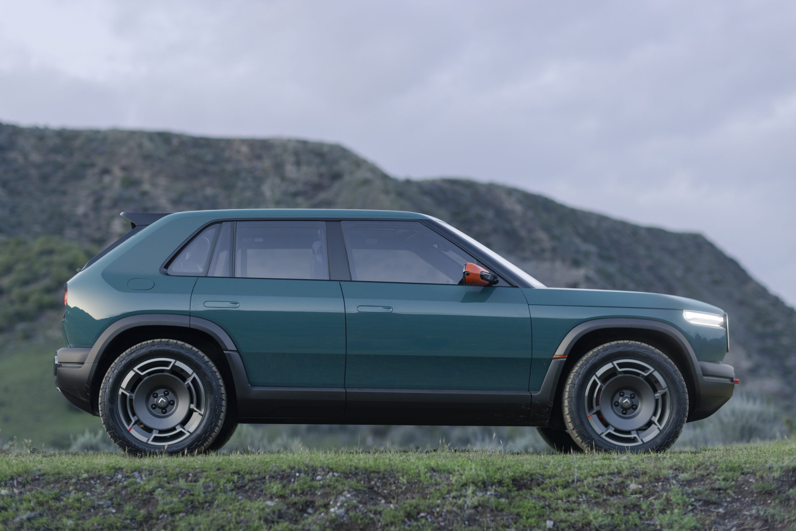 Rivian reveals three new, smaller electric SUVs: The R2, R3, and R3X ...