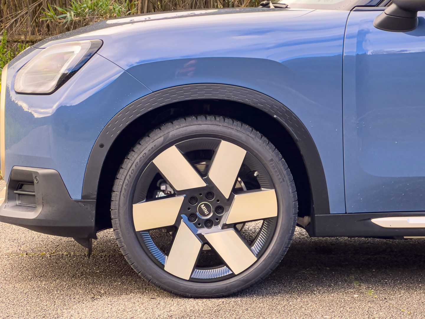 We drive Mini’s first electric crossover, the 2025 Countryman SE ALL4 ...