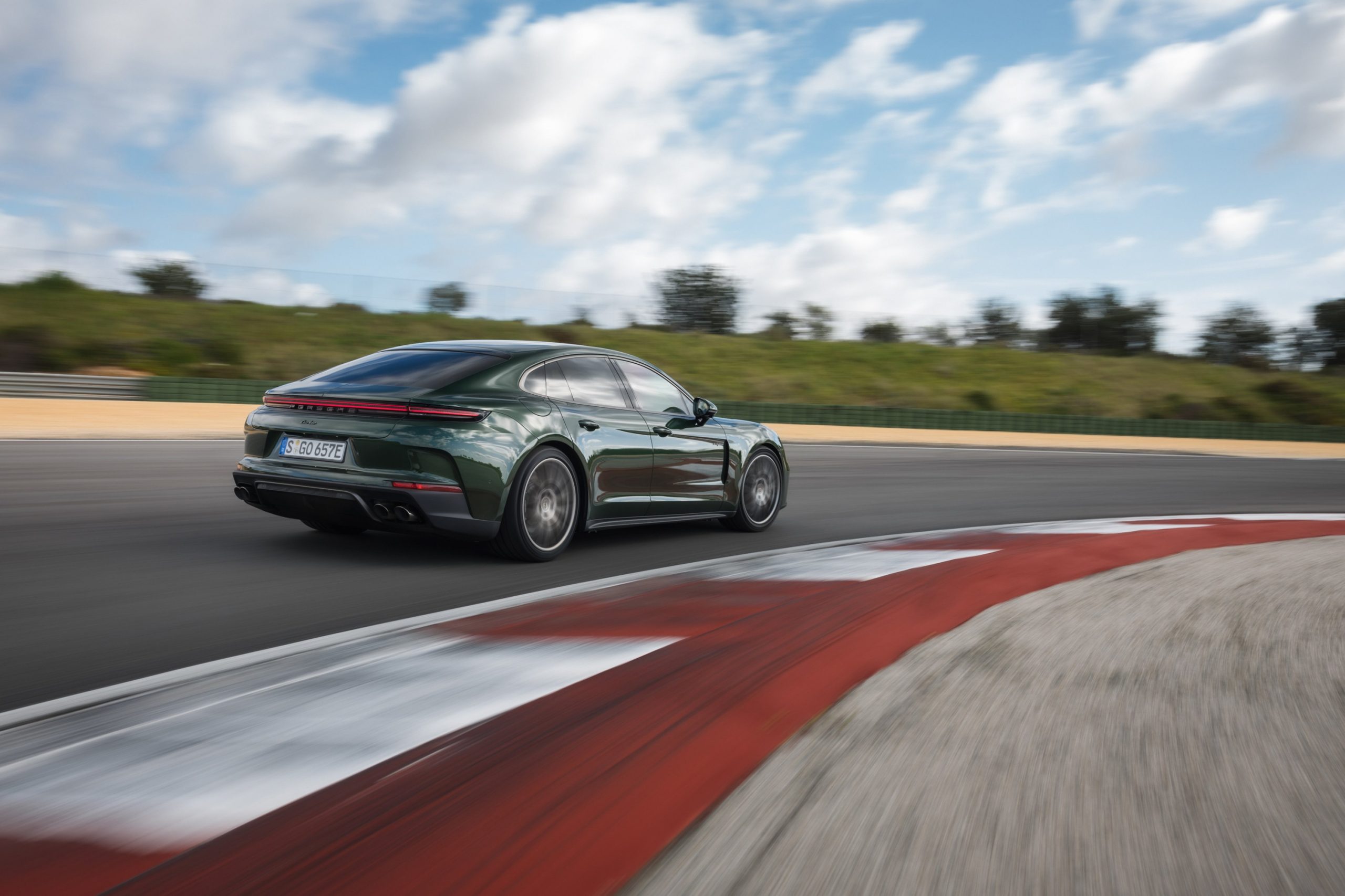 The 2025 Porsche Panamera perfectly balances luxury ride and great ...