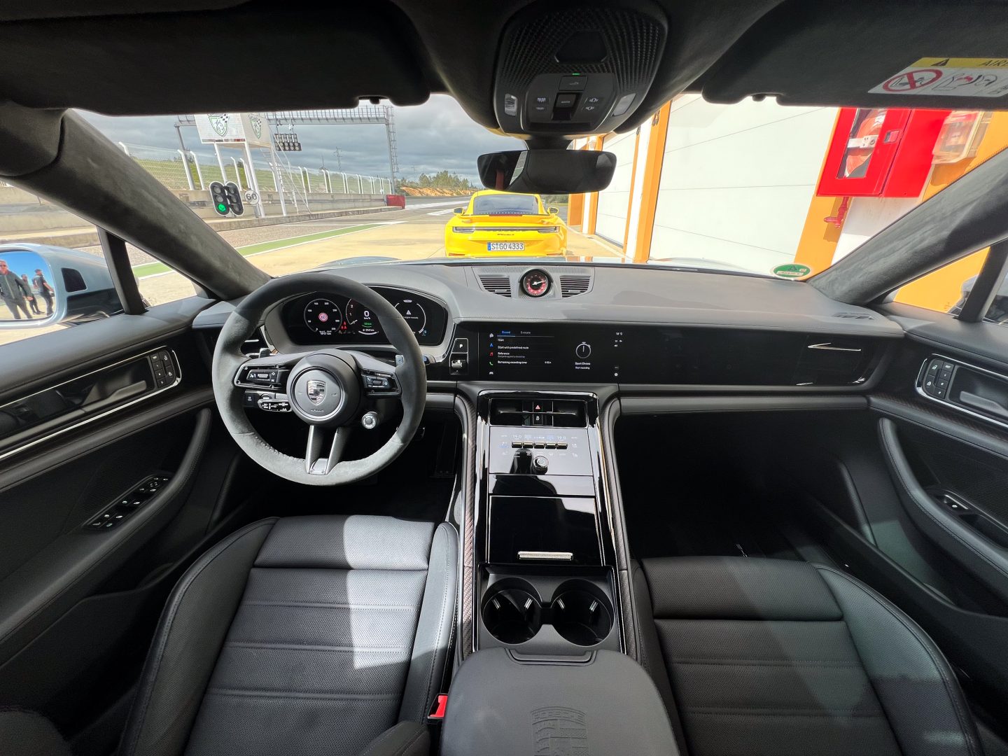 The 2025 Porsche Panamera perfectly balances luxury ride and great ...
