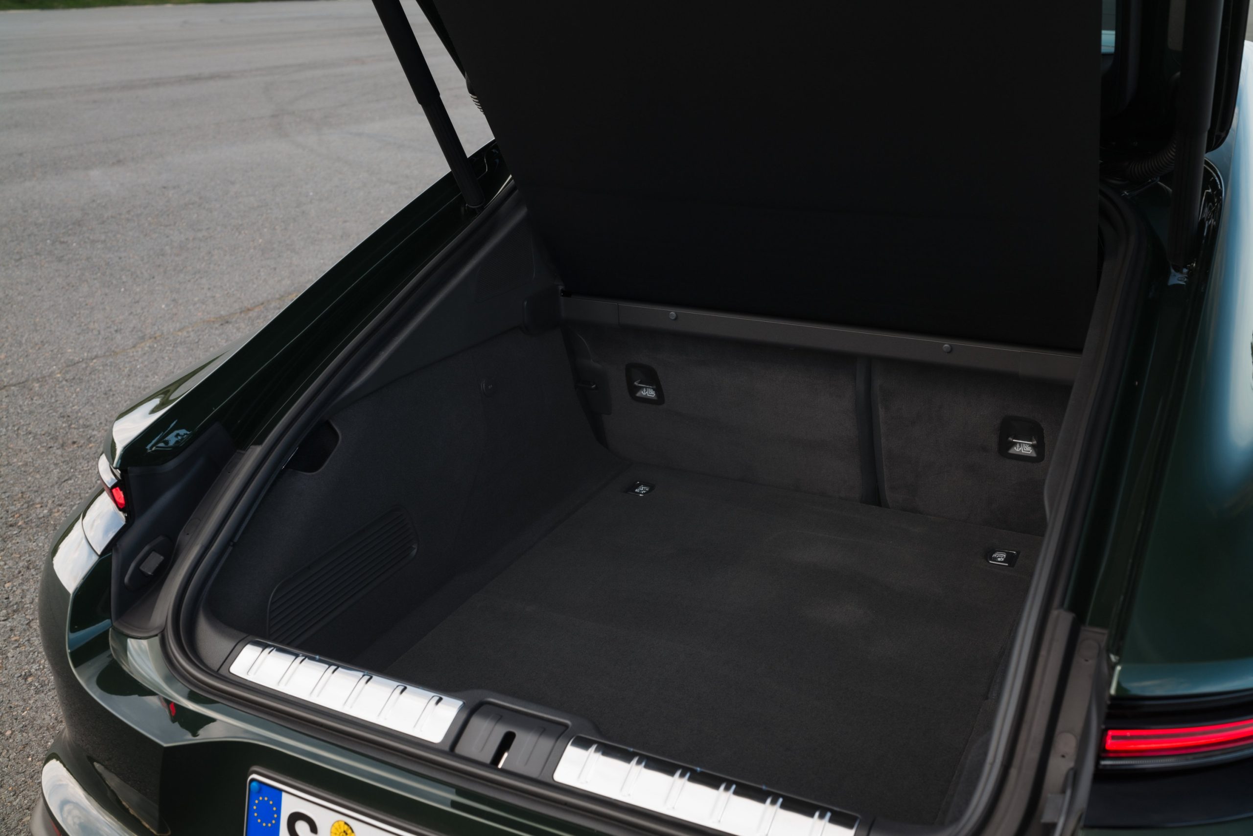 The 2025 Porsche Panamera perfectly balances luxury ride and great ...