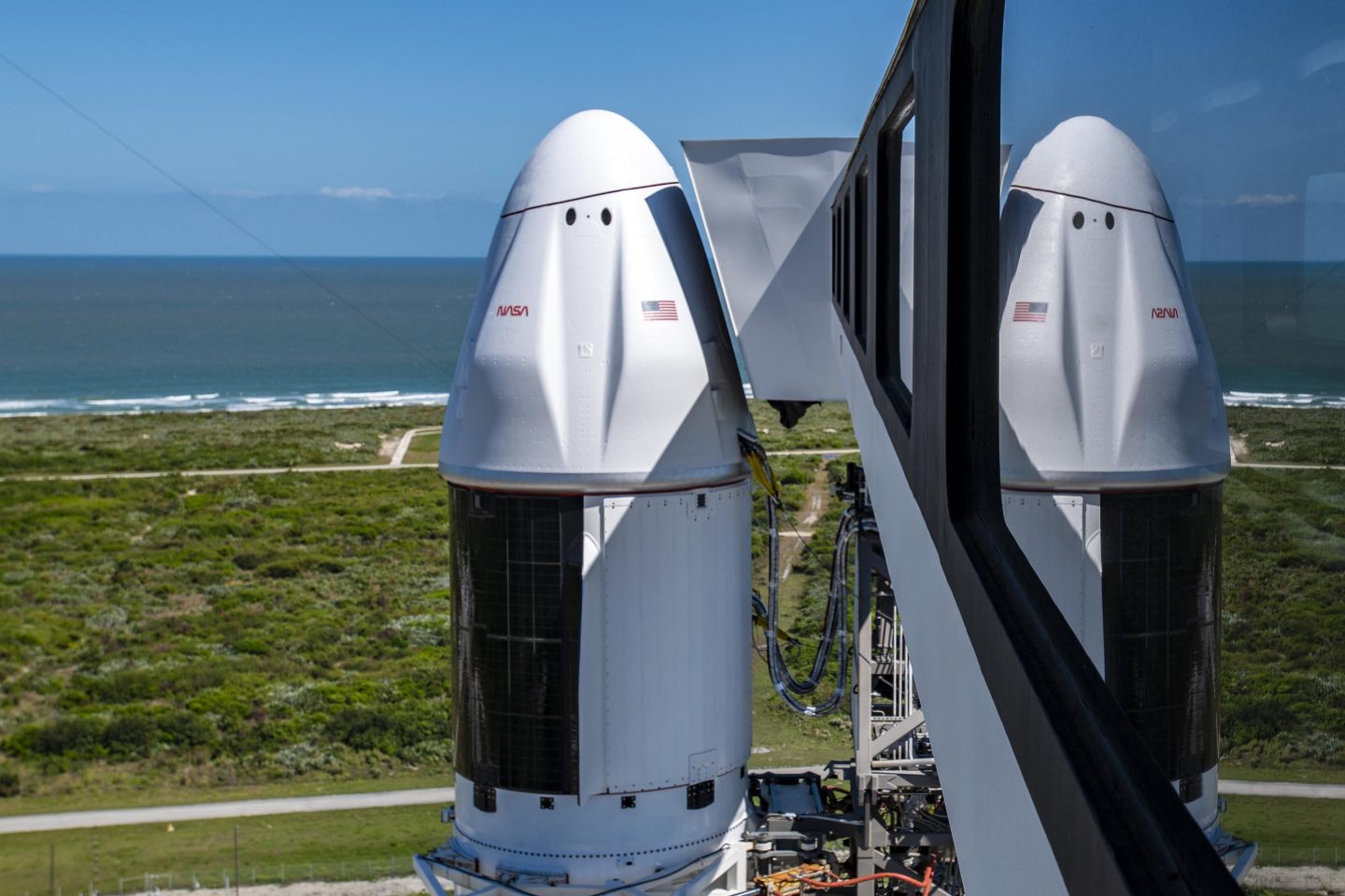 SpaceX’s workhorse launch pad now has the accoutrements for astronauts ...