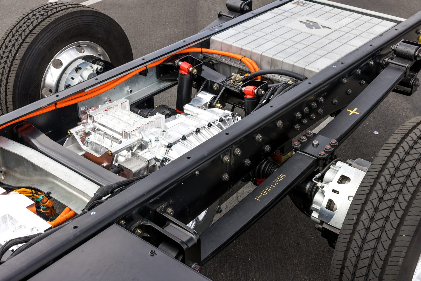 Harbinger delivers first customer electric truck chassis to RV maker ...