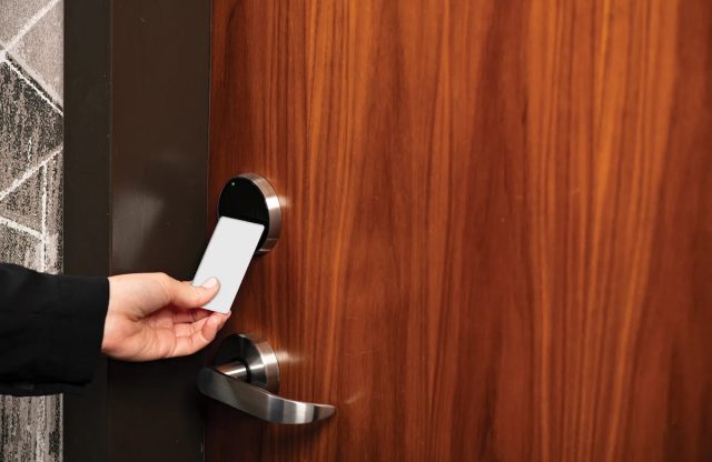 Hackers can unlock over 3 million hotel doors in seconds - Ars Technica