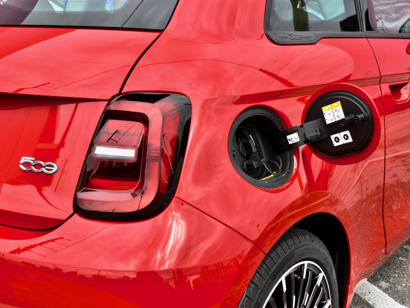 The 2024 Fiat 500e is a $34K EV that appeals to emotion, not logic ...