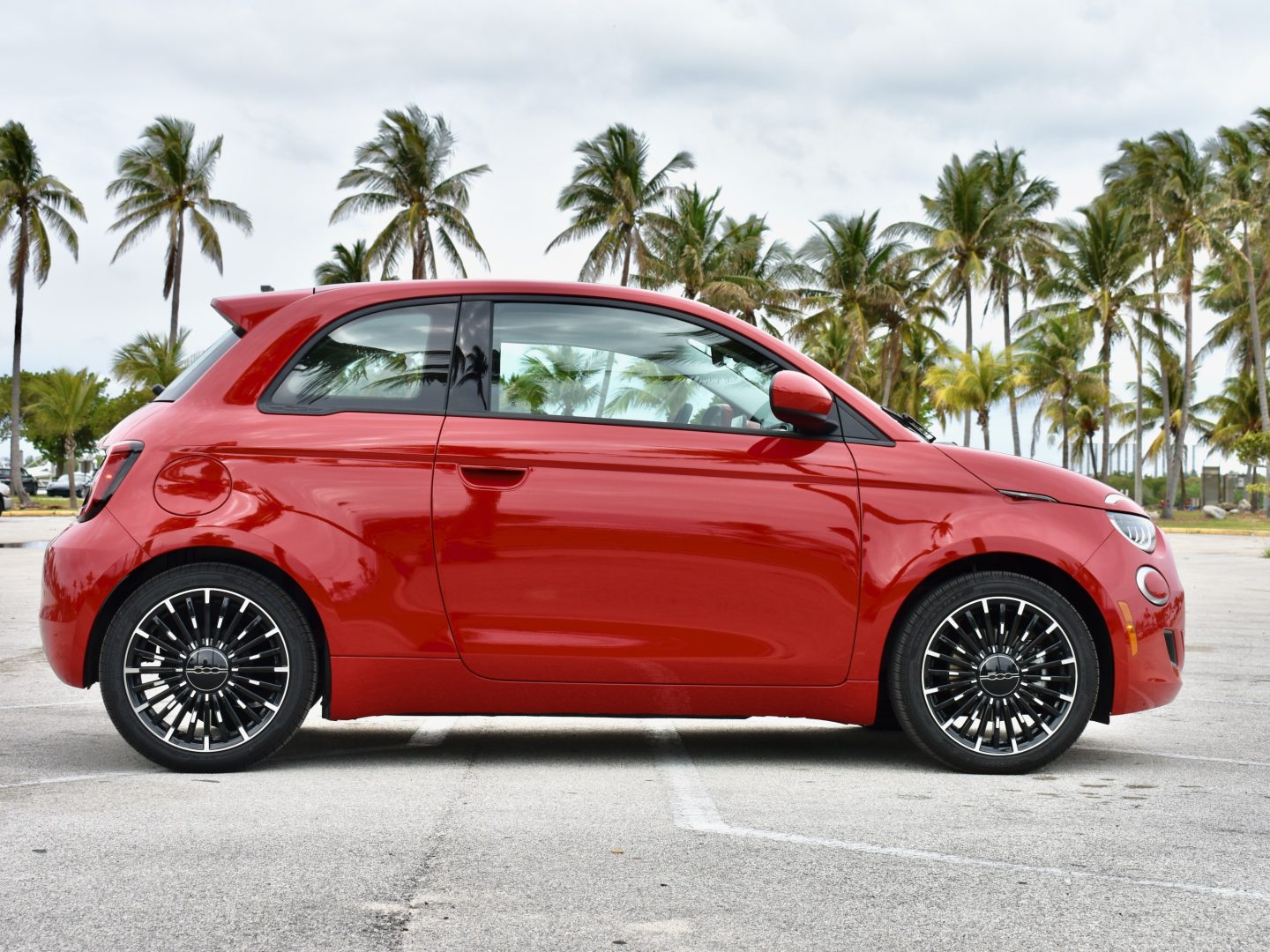 The 2024 Fiat 500e is a $34K EV that appeals to emotion, not logic ...