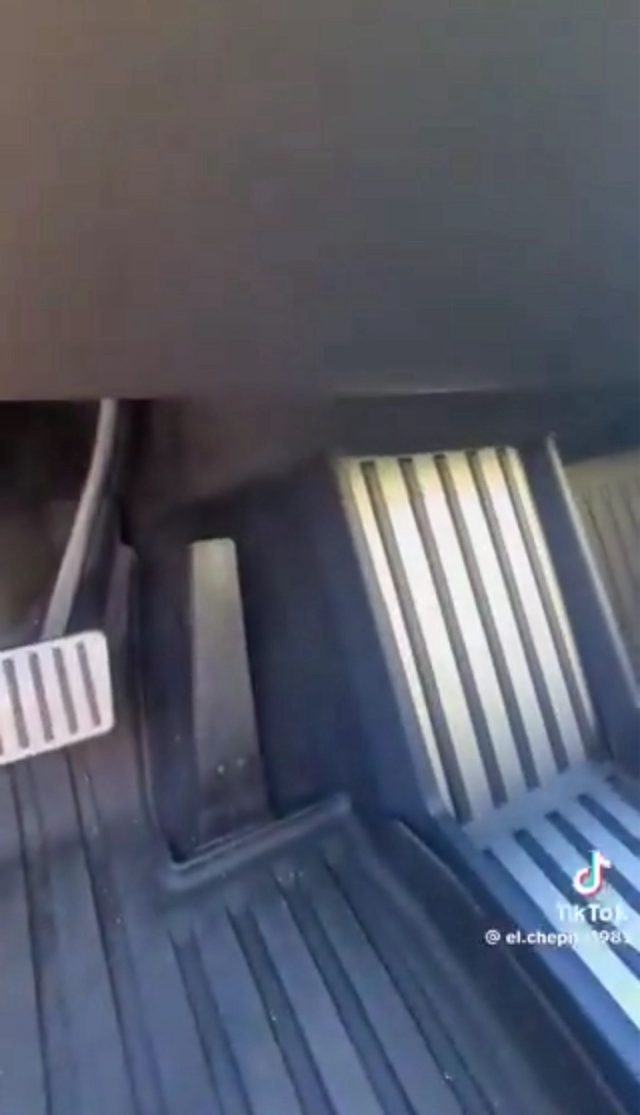 Cybertruck owners allege pedal problem as Tesla suspends deliveries ...