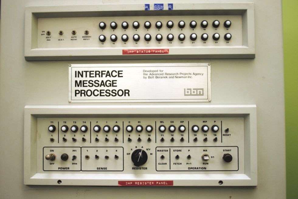 First post: A history of online public messaging - Ars Technica