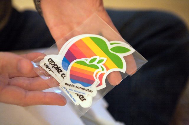 Apple’s plastic-free packaging means pack-in logo stickers are going ...