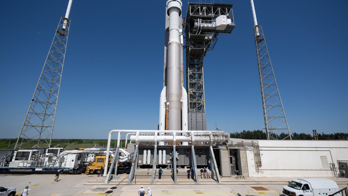 Boeing’s Starliner capsule poised for second try at first astronaut ...