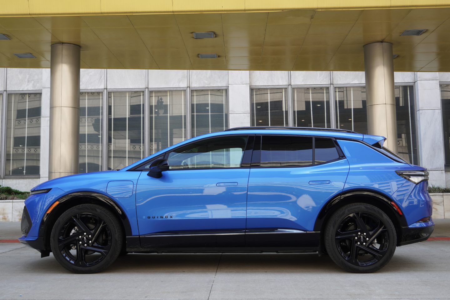 The 2024 Chevrolet Equinox EV shows GM can make a car for the masses - Ars Technica