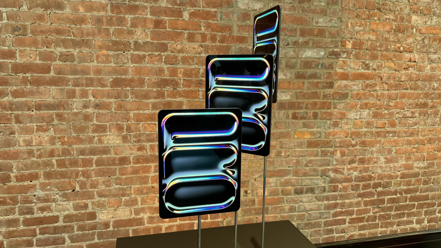 Hands-on with the new iPad Pros and Airs: A surprisingly refreshing ...