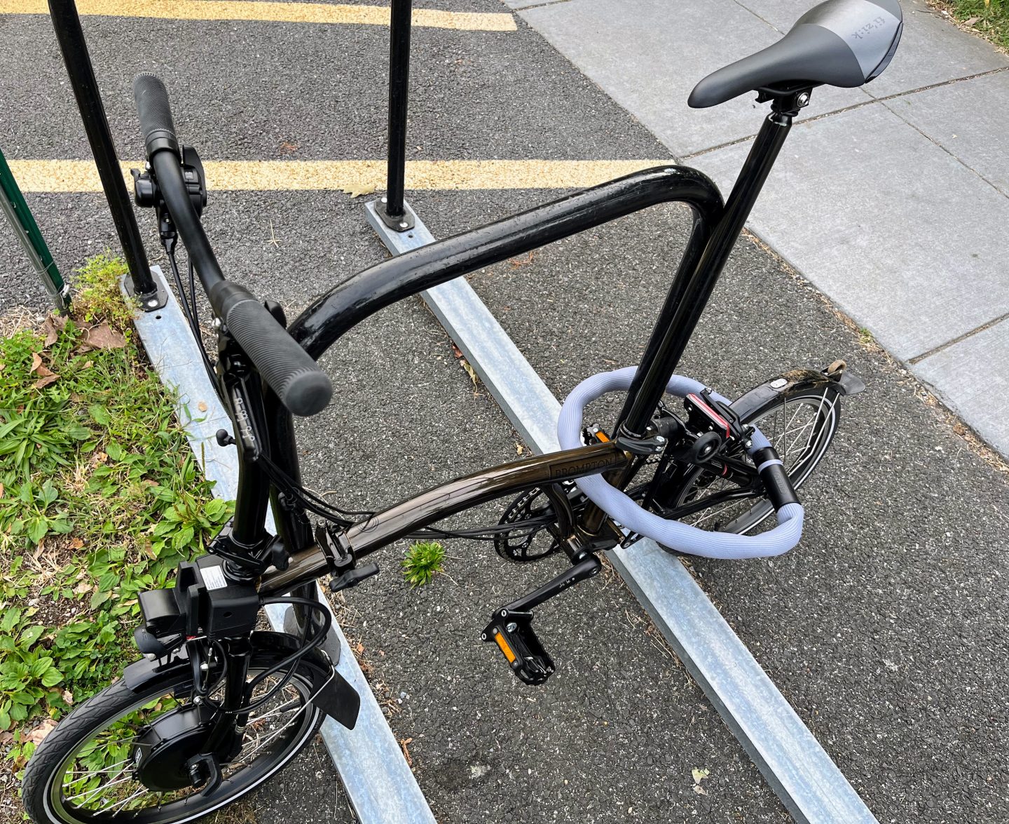 Brompton C Line Electric review: Fun and foldable, fits better than you ...