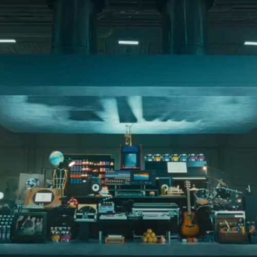 Apple apologizes for ad that crushes the sum total of human artistic ...