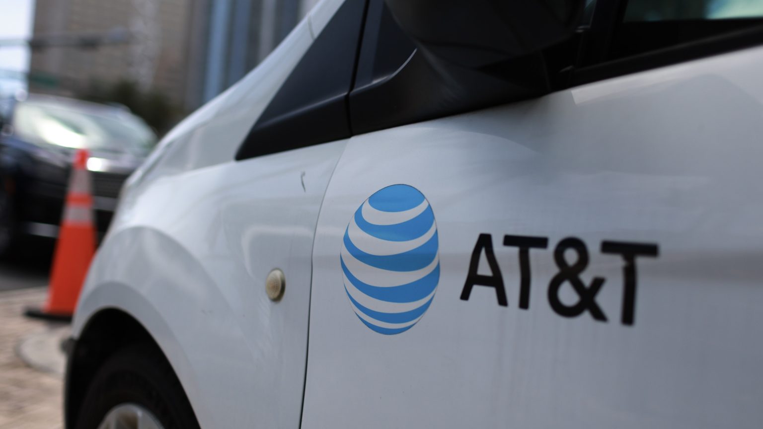 AT&T says it won’t build fiber home Internet in half of its wireline ...