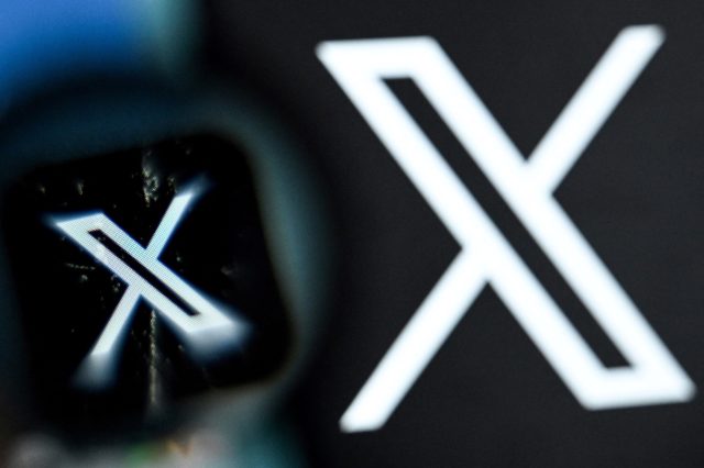 Twitter URLs redirect to x.com as Musk gets closer to killing the ...