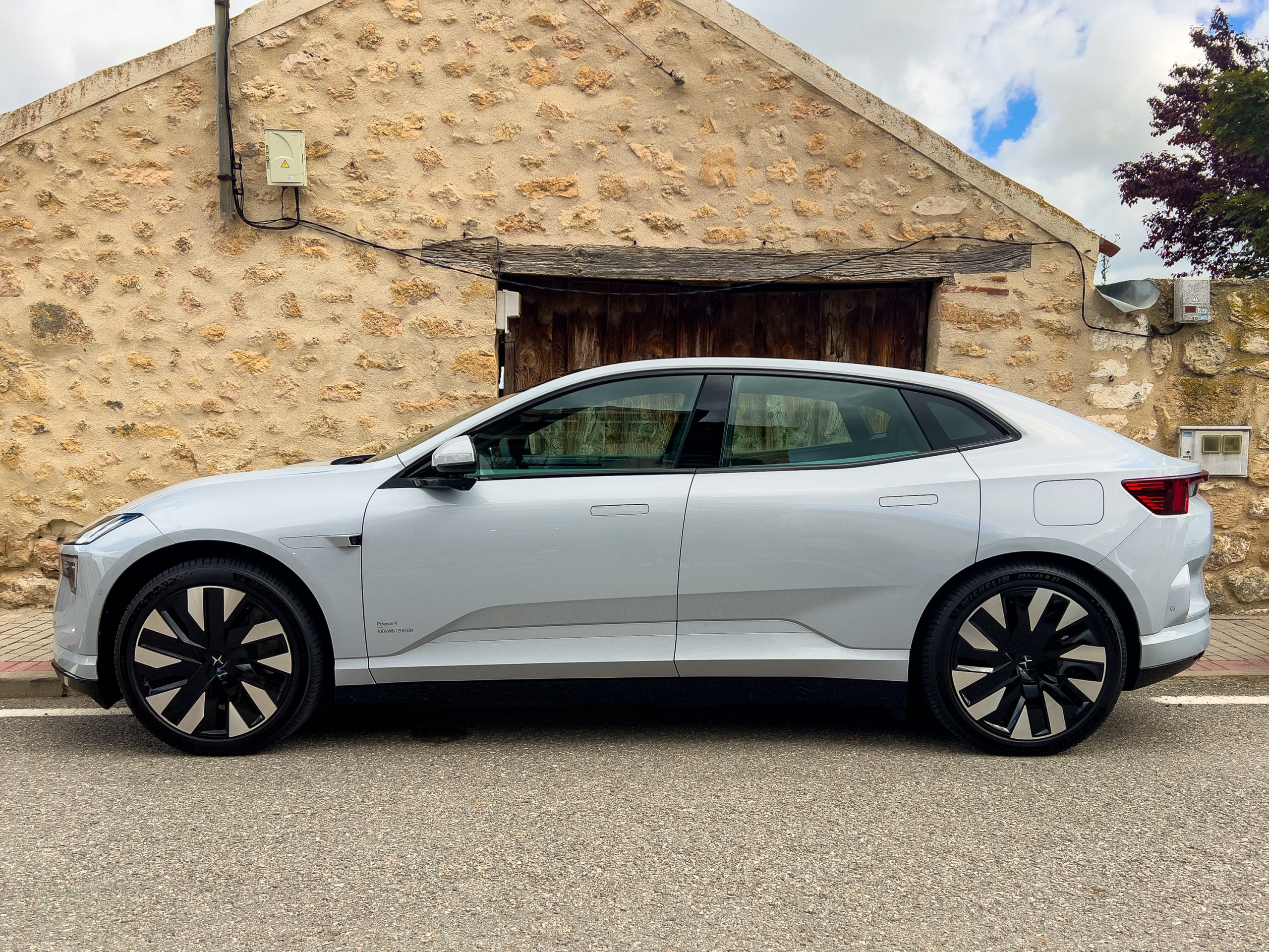 The 2025 Polestar 4: Great steering and a small carbon footprint stand ...