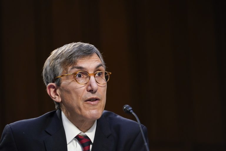 Top FDA official overrules staff to approve gene therapy that failed ...