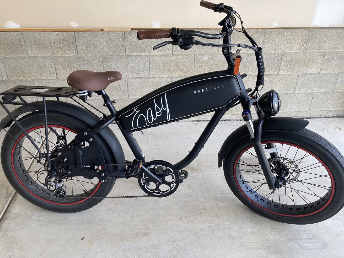 Mod Easy: A retro e-bike with a sidecar perfect for Indiana Jones ...
