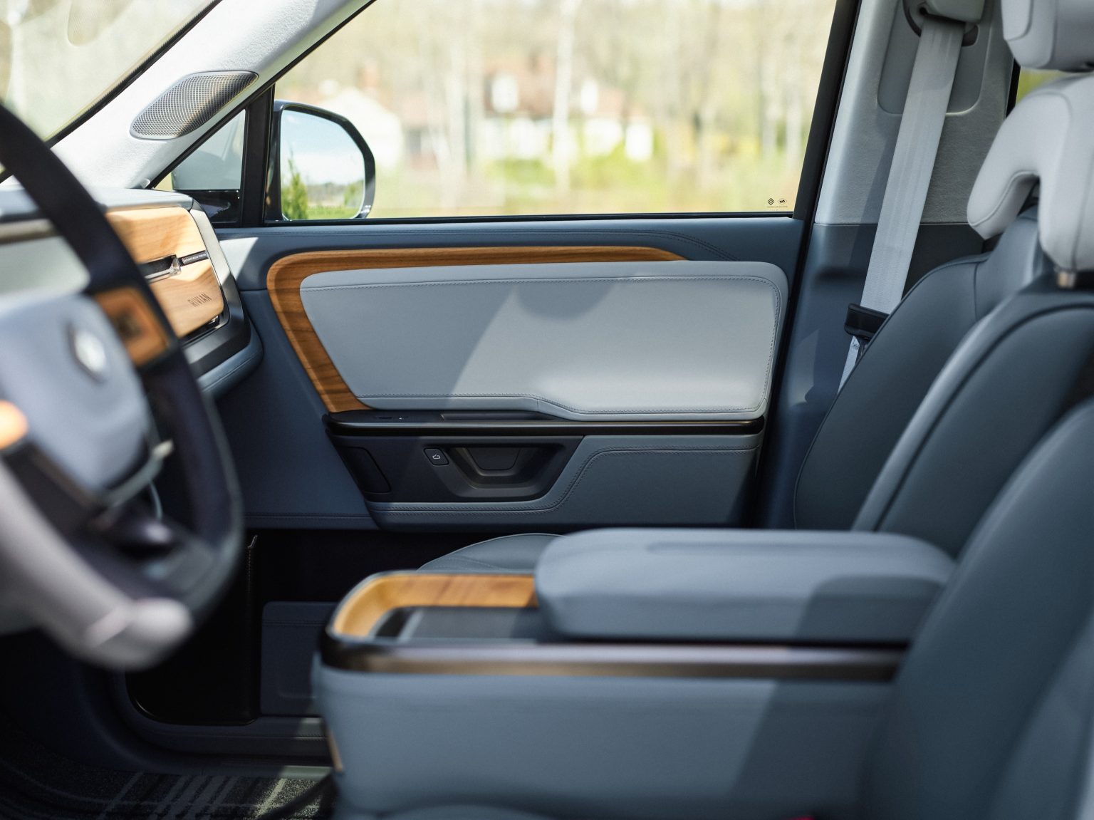 Ars drives the second-generation Rivian R1T and R1S electric trucks ...