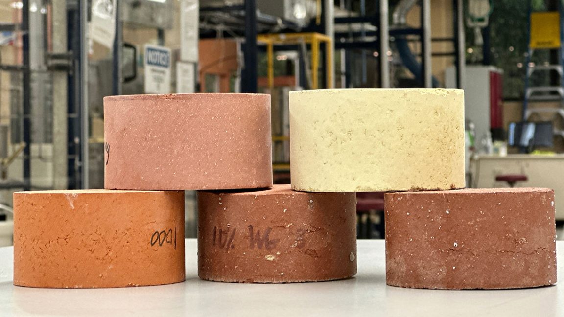 “Energy-smart” bricks need less power to make, are better insulation - Ars Technica